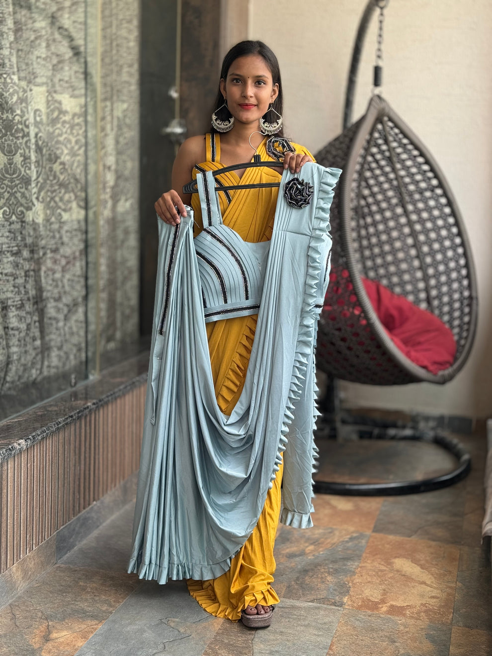 INDIPEHNAWA DESIGNER AND STYLISH V SHAPE BLOUSE DRAPE SAREE ( SR-09 ...